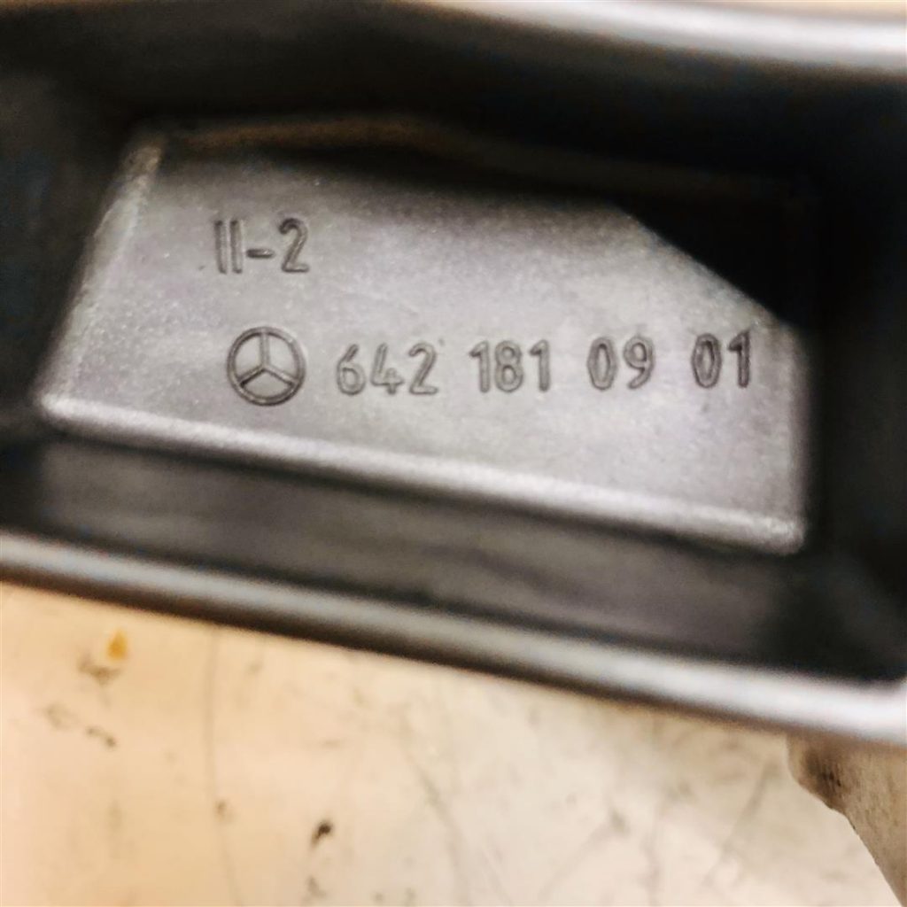 Mercedes 3.0CDi V6 nr : A6421802101 code : 642990 - Automotoren Revisie ...